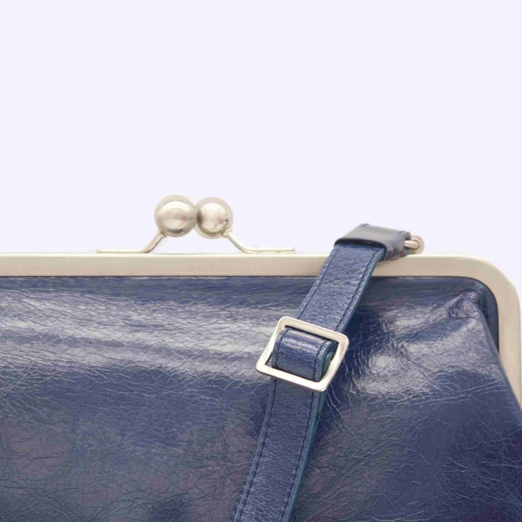 Volker Lang “Mata” bag ° Darwin's Daughter